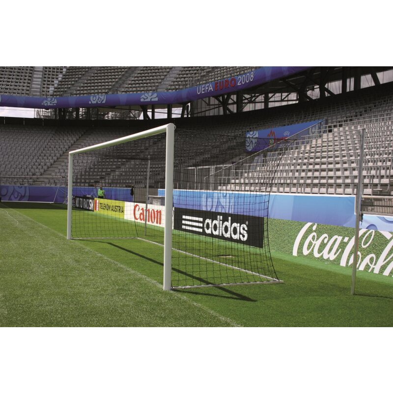 Stadion-Fußballtor LIGA 7,32 x 2,44 m in Bodenhülsen mit freier Netza ...